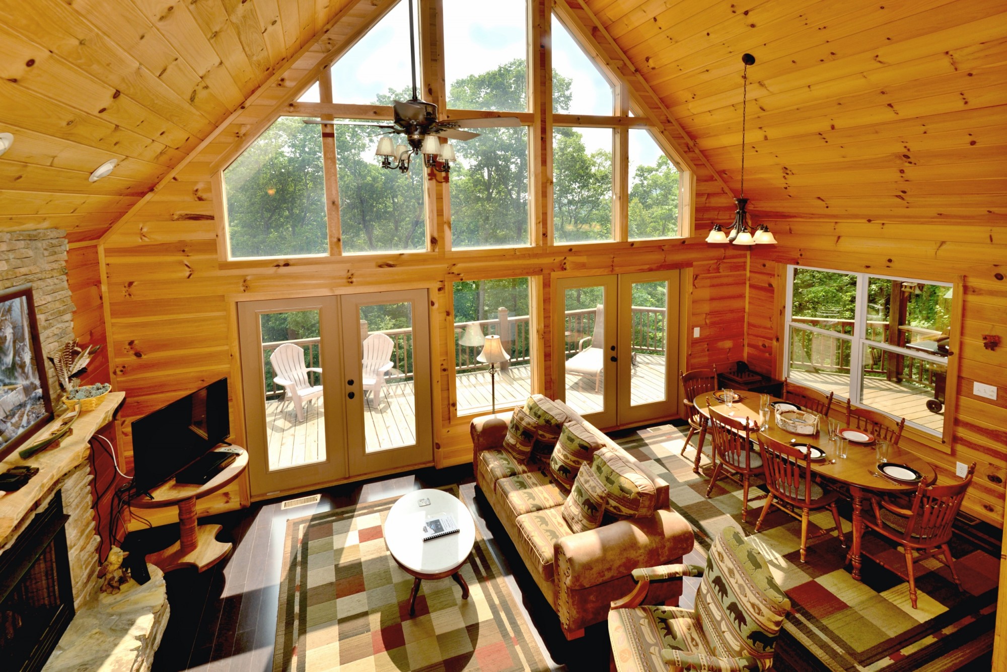 Home [www.bookmountaincabins.com]